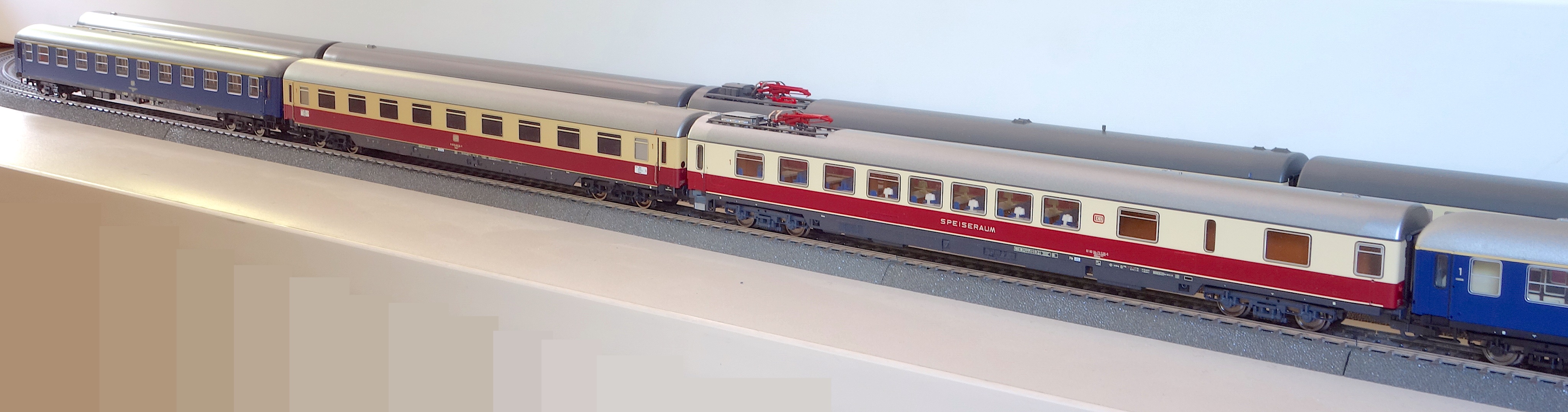 RE: F-Zug "Blauer Enzian" 1954 mit Videobeweiß - 18
