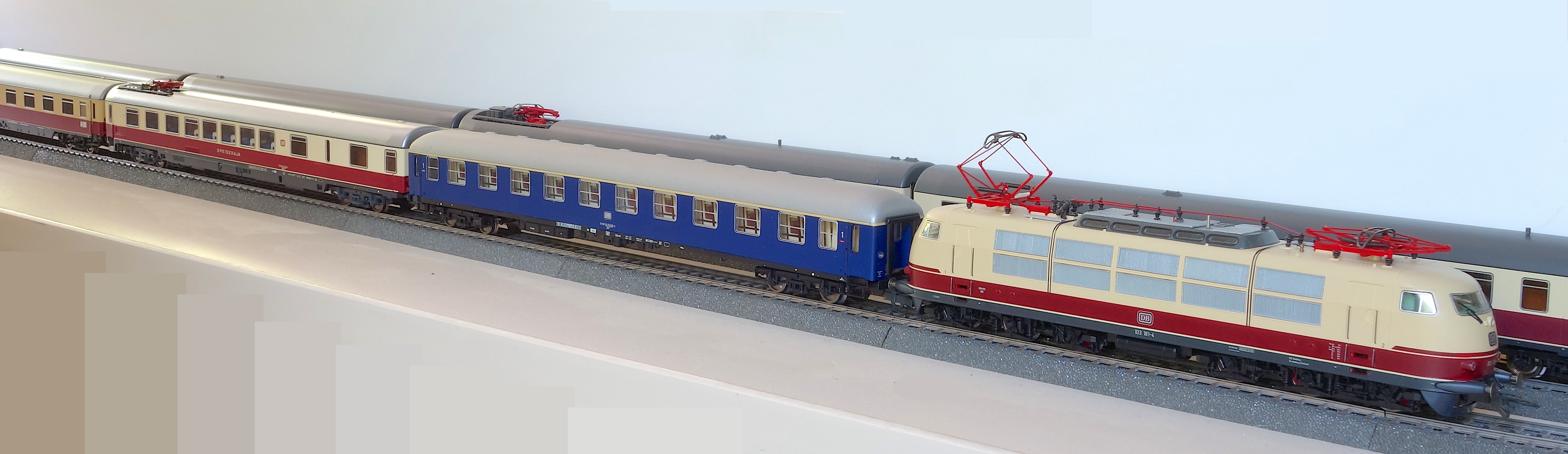 RE: F-Zug "Blauer Enzian" 1954 mit Videobeweiß - 18